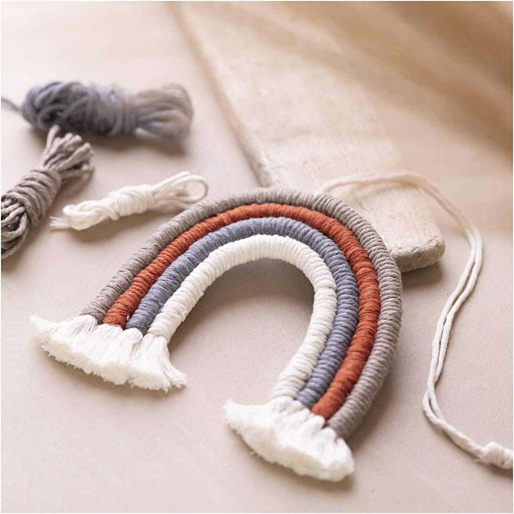 Rainbow Hanger Macramé Mini Craft Kit – Cascayde