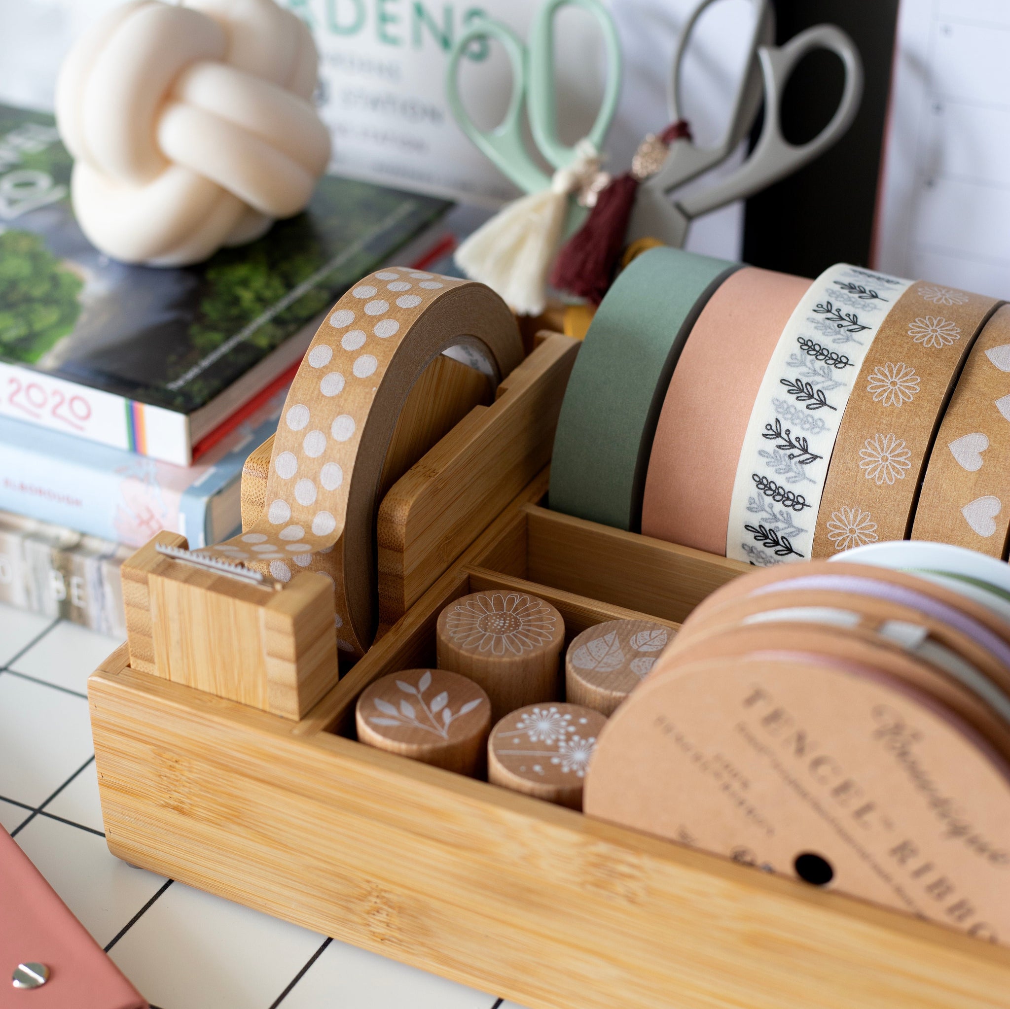 Bamboo Tape Dispenser (for 24mm tapes) – Cascayde