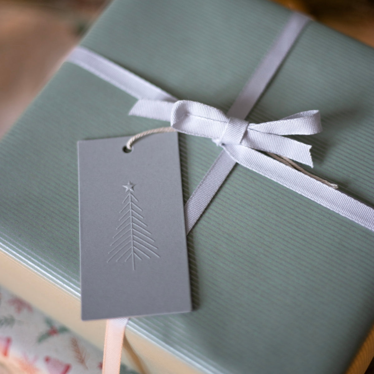 Christmas Tree Gift Tags - Pack of 5 (Various Colours) *Last Remaining ...